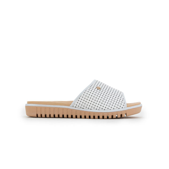 Buy Shoes Online UAE | Free Delivery & Easy Returns | FYOR – Fyor UAE